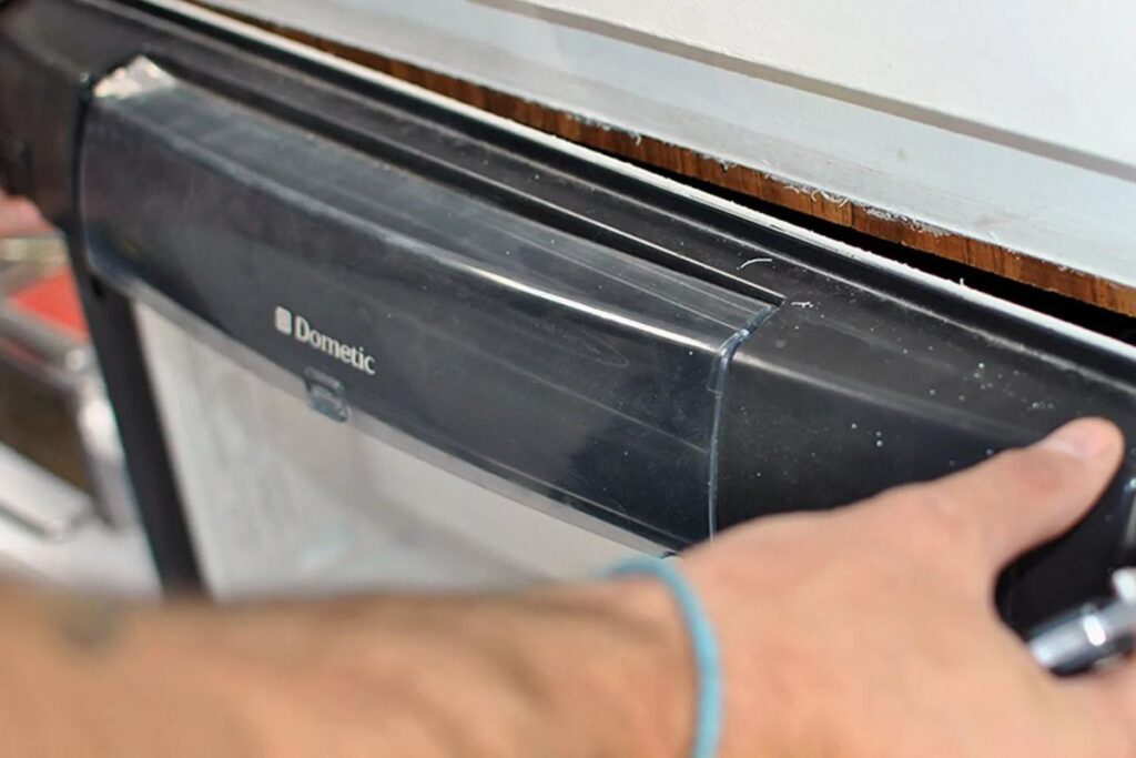 Dometic Gas Kühlschrank Blinkt (Lösungen vom CAMPER) – Camper Welten